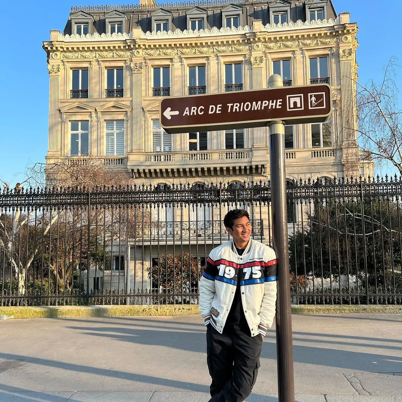 6 Potret Terbaru Yabes Yosia Adik Caesar Hito, Kini Ikuti Jejak Sang ...