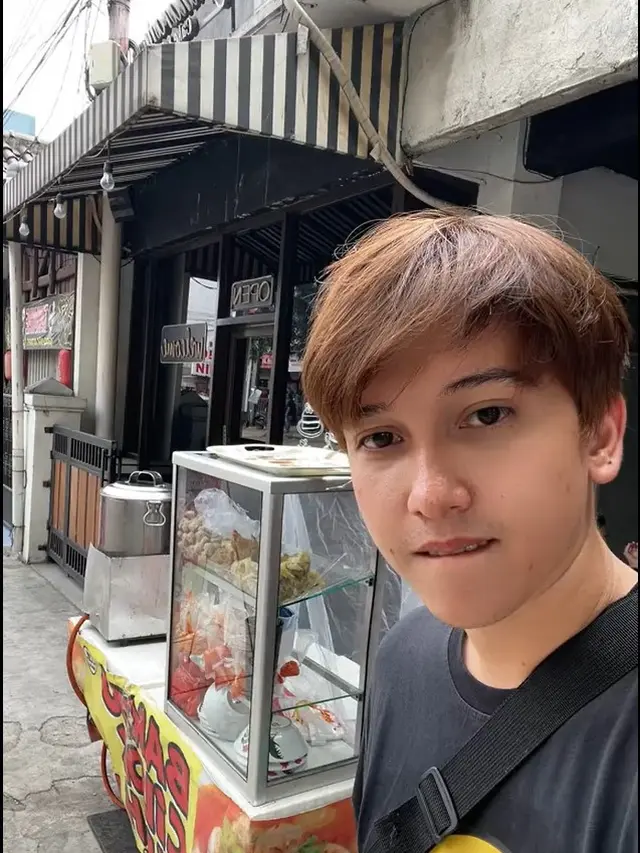 Bintang Sinetron Sidik Eduard Cerita Soal Pilihan Jualan Cilok, Pilih ...