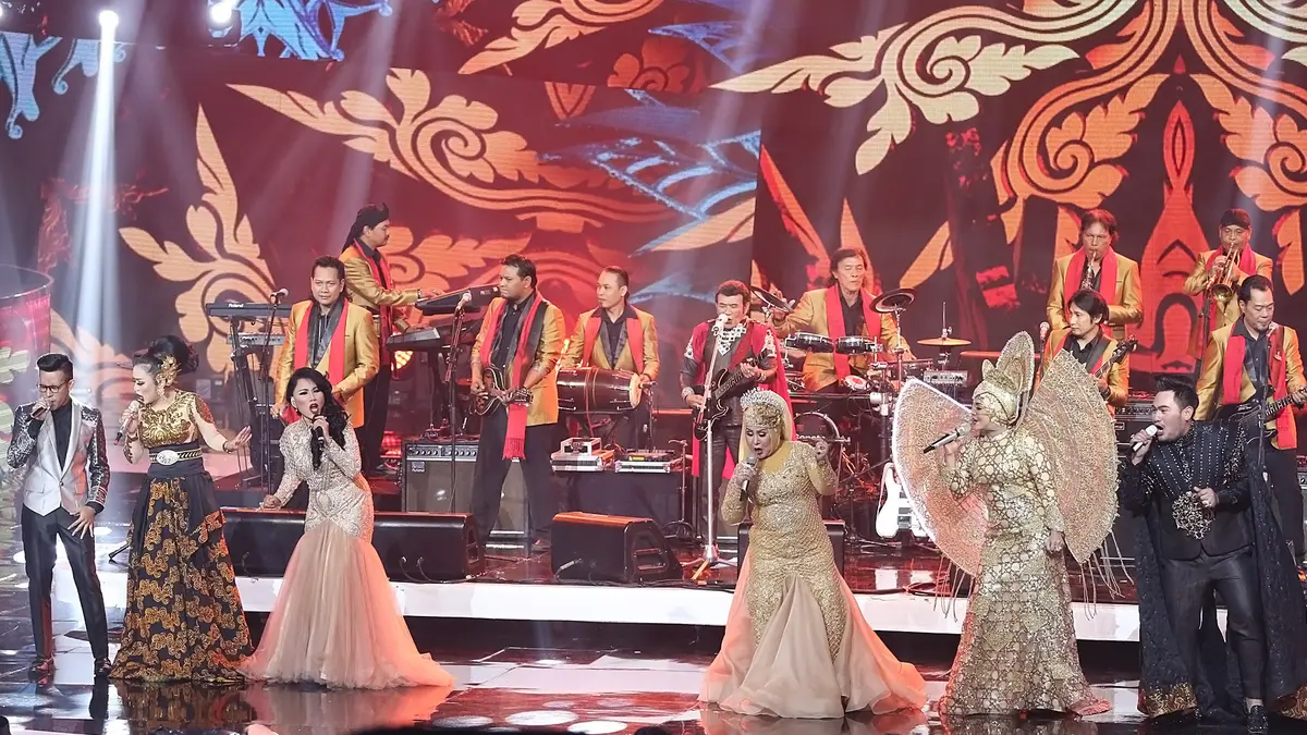 Rhoma Irama dan Elvi Sukaesih Serta 5 Penyanyi Tampil Satu Panggung di Konser Raya 23 Tahun ...