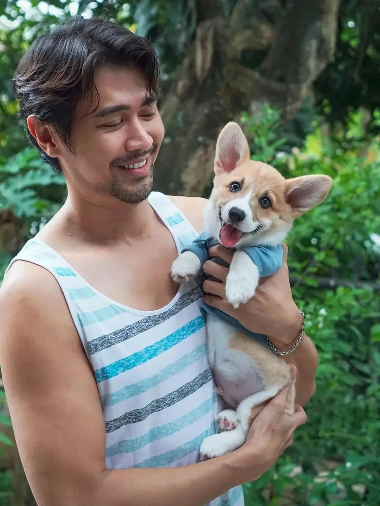 Hampir Kepala Empat, Ini 7 Potret Hessel Steven Tampil Brewokan dan Tetap Awet Muda - Hot ...