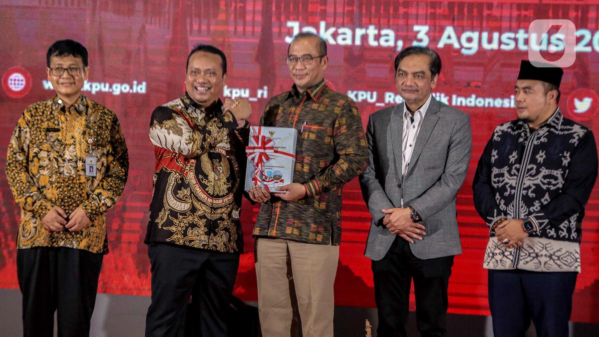 BPK Serahkan Laporan Hasil Pemeriksaan Keuangan KPU Tahun 2022 - Foto Liputan6.com