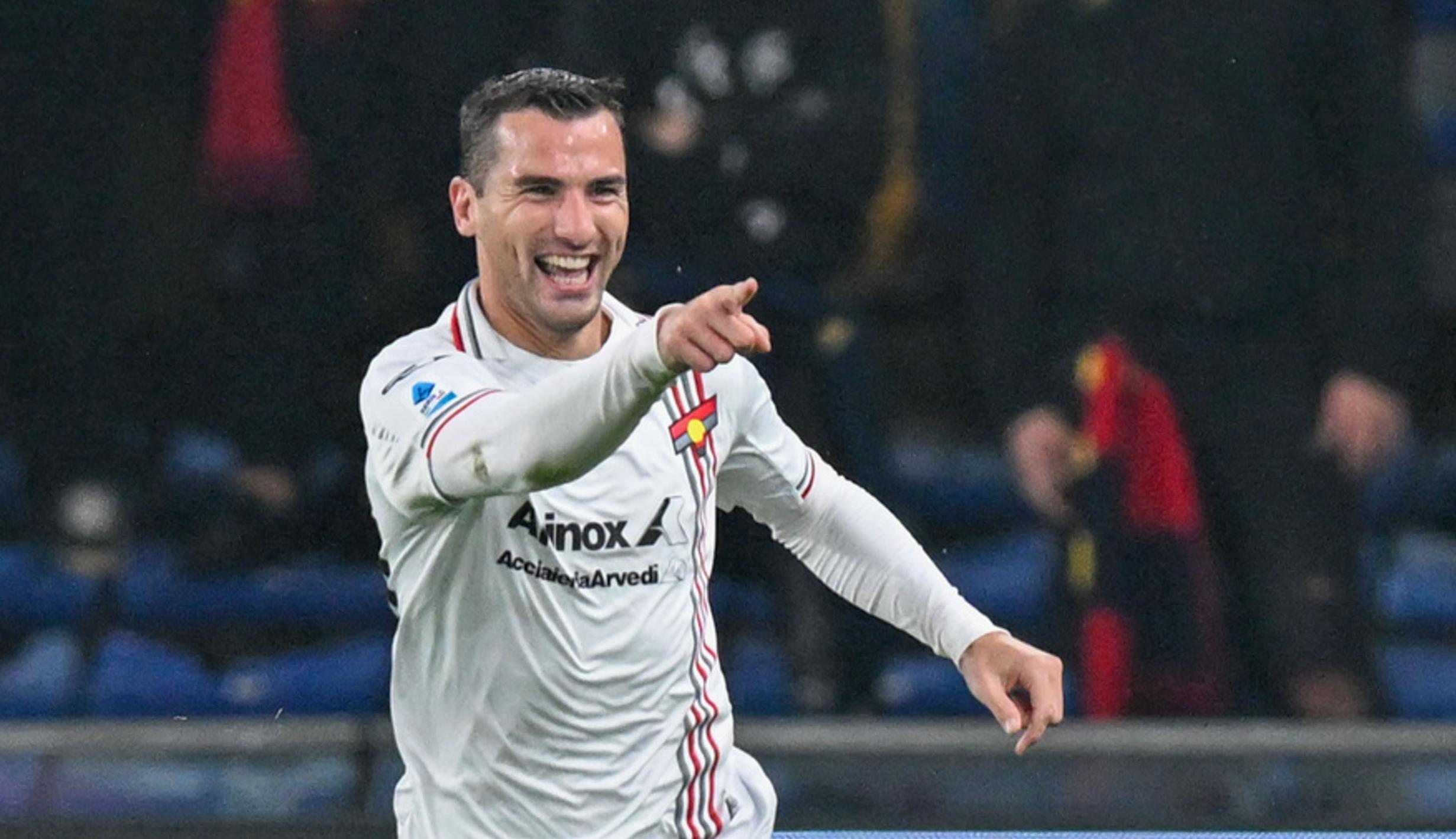 Foto: Comeback dari Cedera, Emil Audero Bawa Cremonese Taklukkan Genoa ...