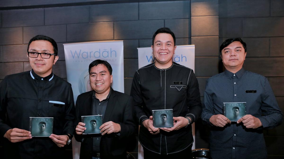 Pesan Spesial Tulus di Album Monokrom