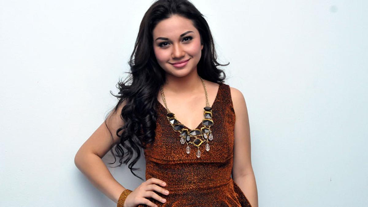 Begini Wajah Tua Berkeriput Ariel Tatum, Masih Cantik?