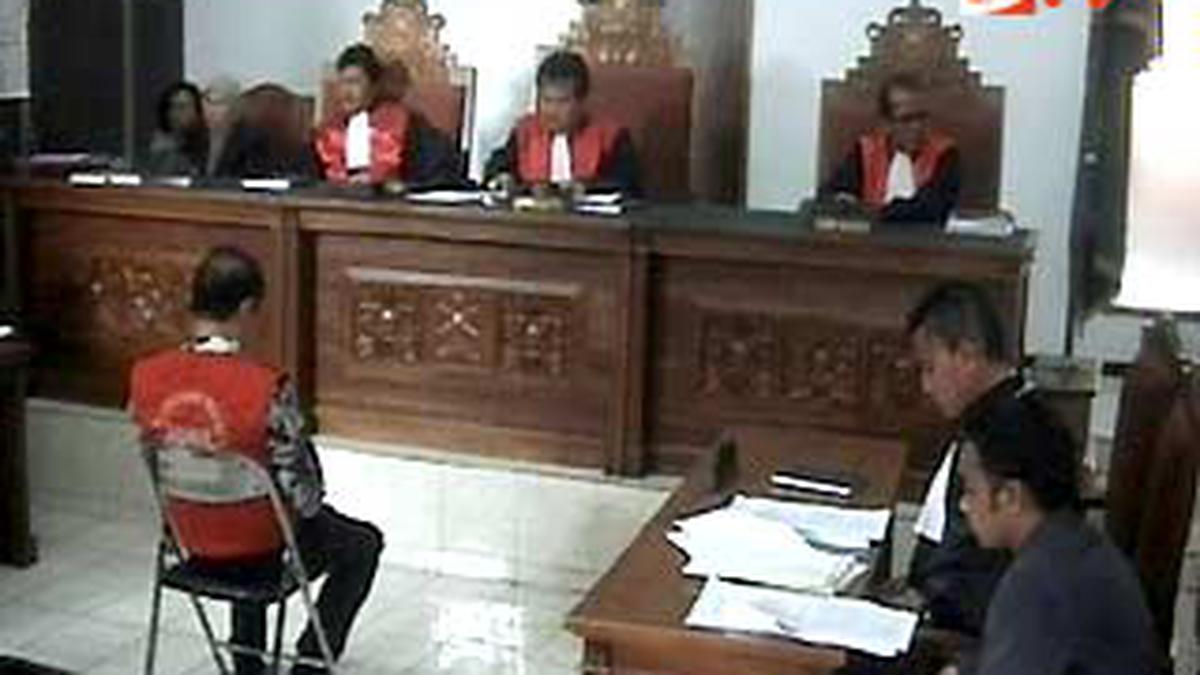 JPU Mendakwa Adjie Notonegoro Empat Tahun Penjara