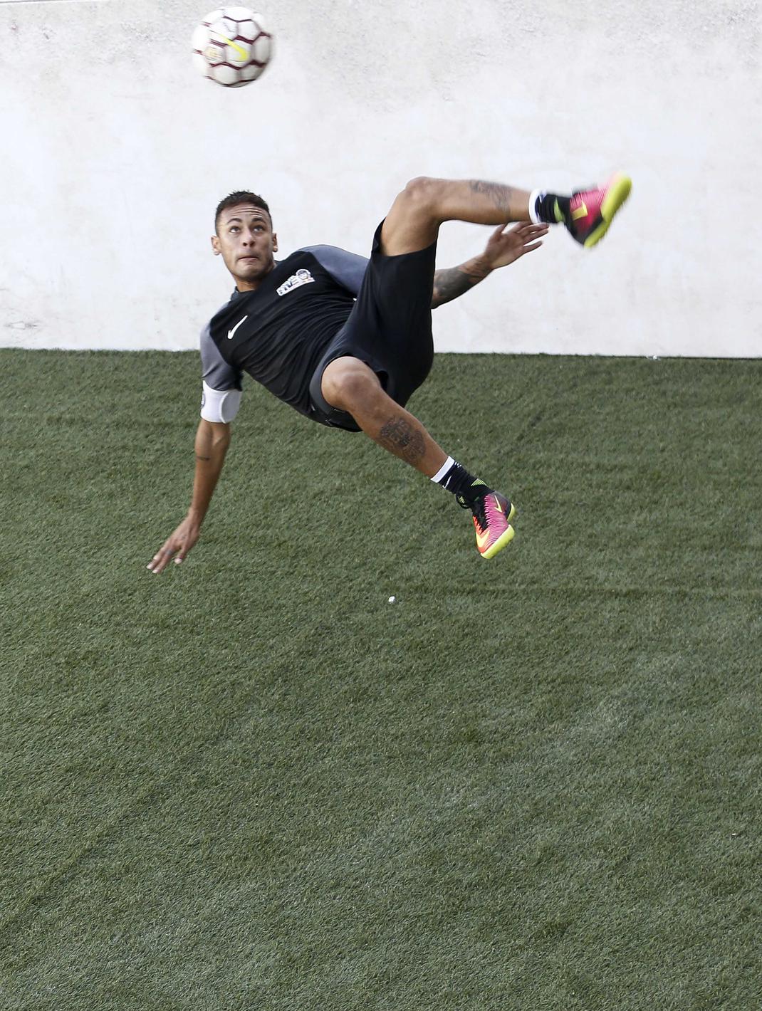 Mengintip Aksi Neymar di Neymar Junior Institute Project
