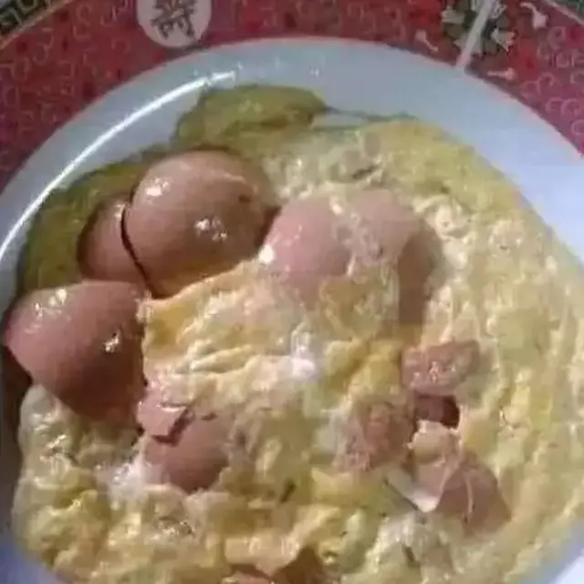 6 Potret Telur Dadar Nyeleneh Ini Bikin Senyum, Penampakannya Tak Biasa - Hot Liputan6.com