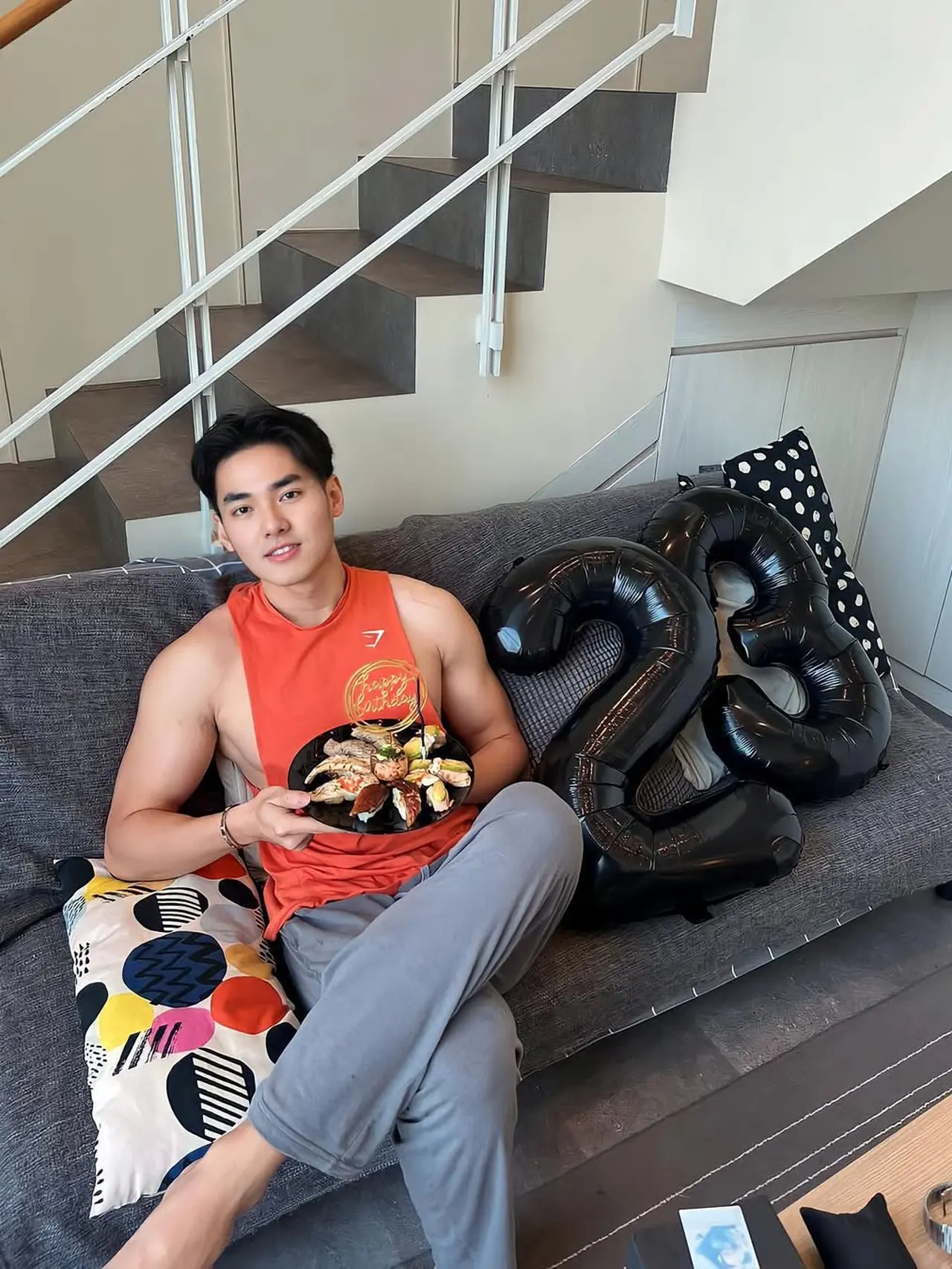 6 Potret Matthew Gilbert Pacar Berondong Nikita Mirzani, Beda Usia 14 ...