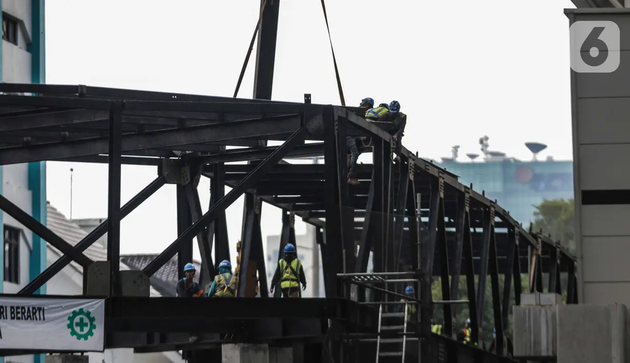 FOTO: Memantau Pembangunan Skybridge Stasiun MRT ASEAN-Halte CSW ...