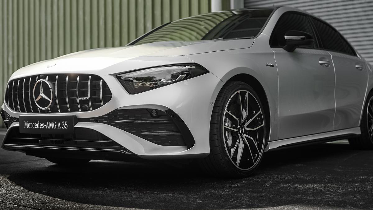 Mercedes-AMG A 35 dan A 45 S Meluncur di Indonesia dengan Harga Mulai ...