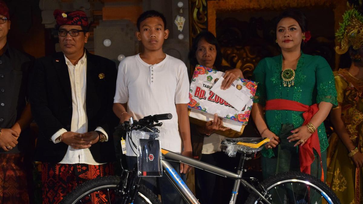 Menyelami Makna 'Kluwung Pertiwi' Saat Pesta Rakyat di Tabanan