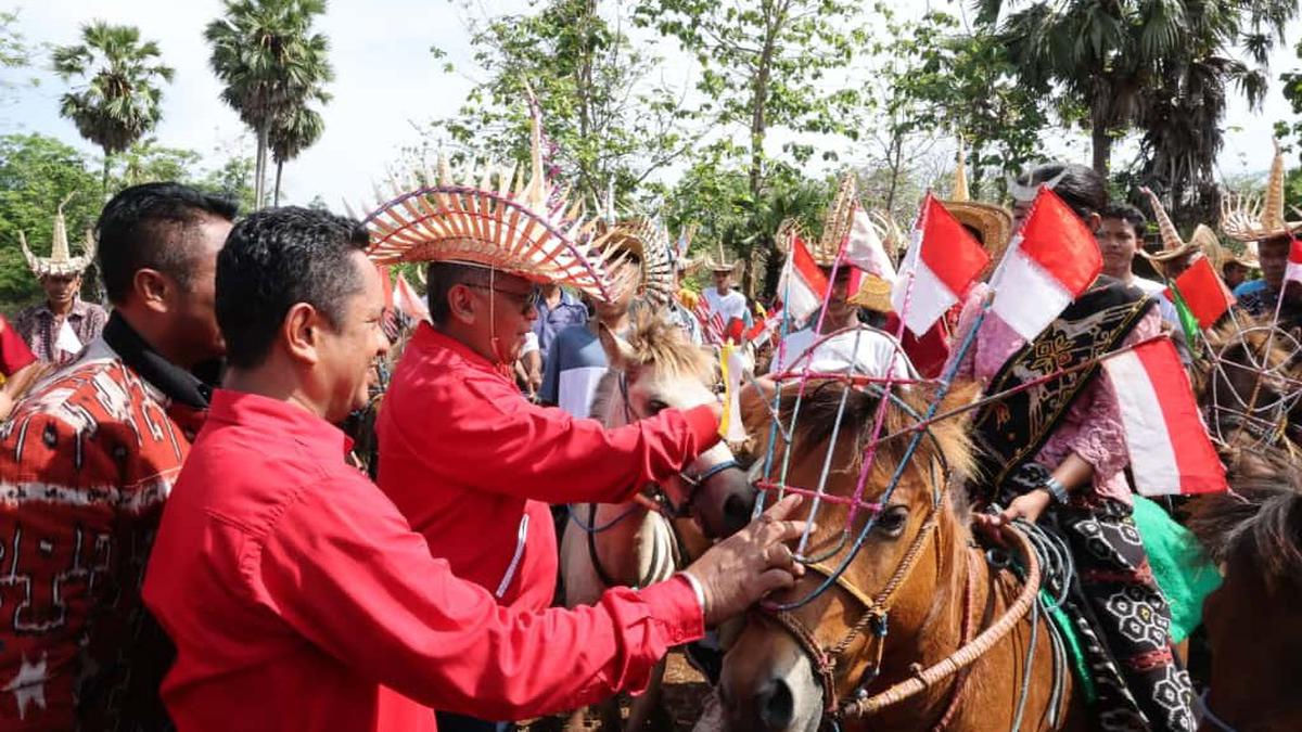 Sekjen PDIP Sebut Pantai Rote Ndao Punya Potensi Besar untuk Dongkrak ...