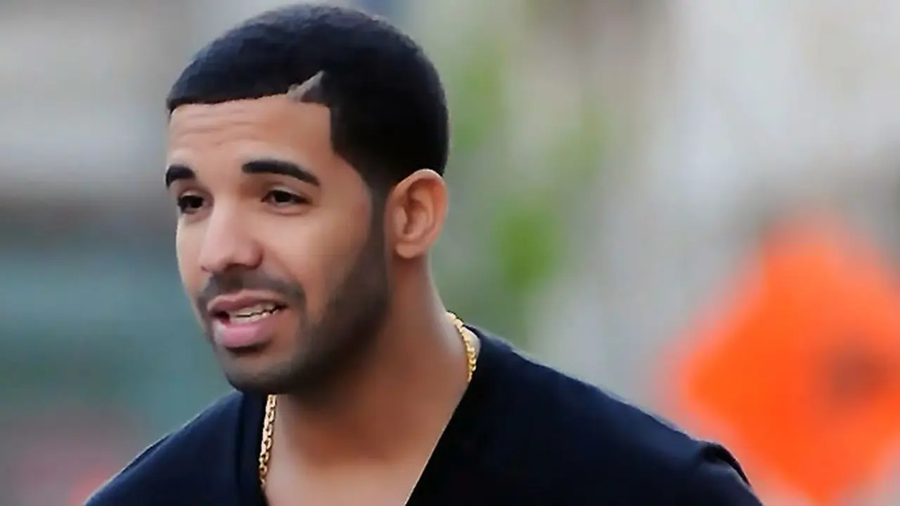 Rapper Drake Kecewakan Penonton Gara-gara Takut Cuaca - ShowBiz ...