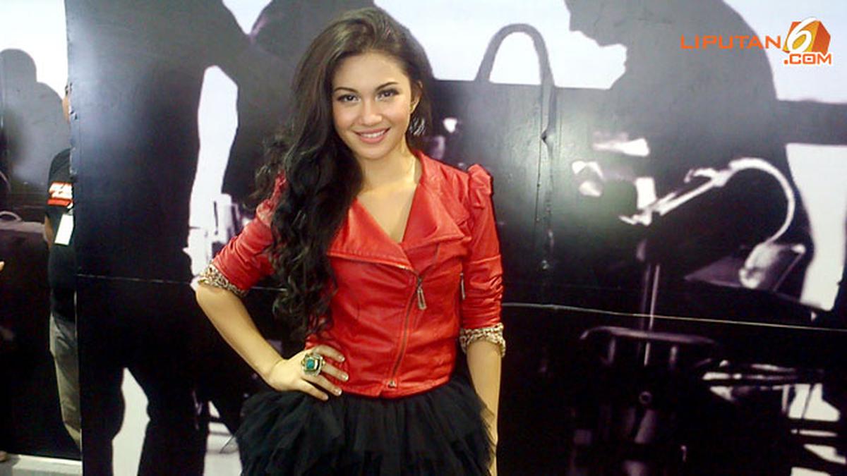 Ariel Tatum Rintis Usaha Butik dan Petshop - ShowBiz Liputan6.com
