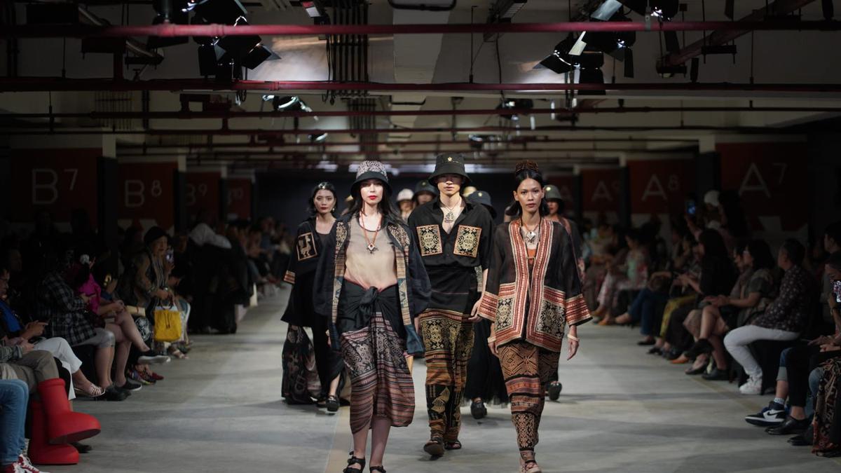 JF3 Fashion Festival 2023, Gedung Parkir Disulap Jadi Runway Show ...