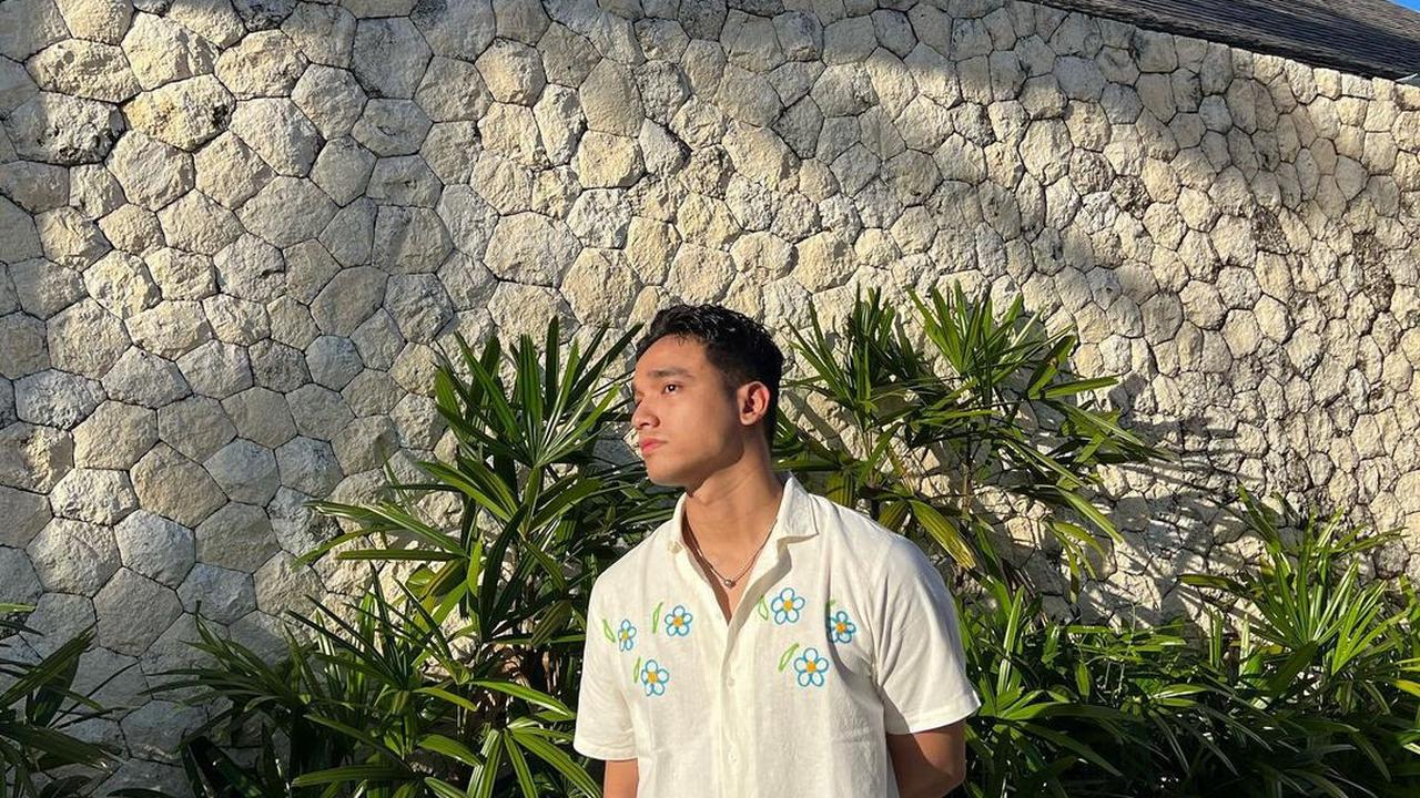 Fadly Faisal Membintangi Series Tebaru Vidio Berjudul Ular Tangga Dara ...