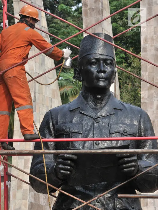 FOTO: Sambut HUT RI, Patung Proklamator Soekarno-Hatta Dikonservasi ...