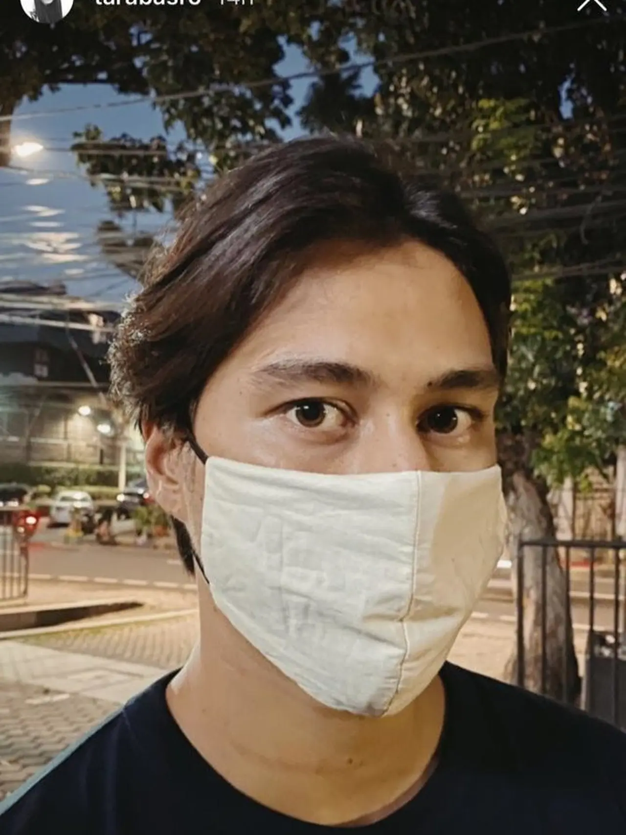 4 Potret Daniel Adnan dengan Rambut Baru Setelah Jadi Suami Tara Basro - ShowBiz Liputan6.com