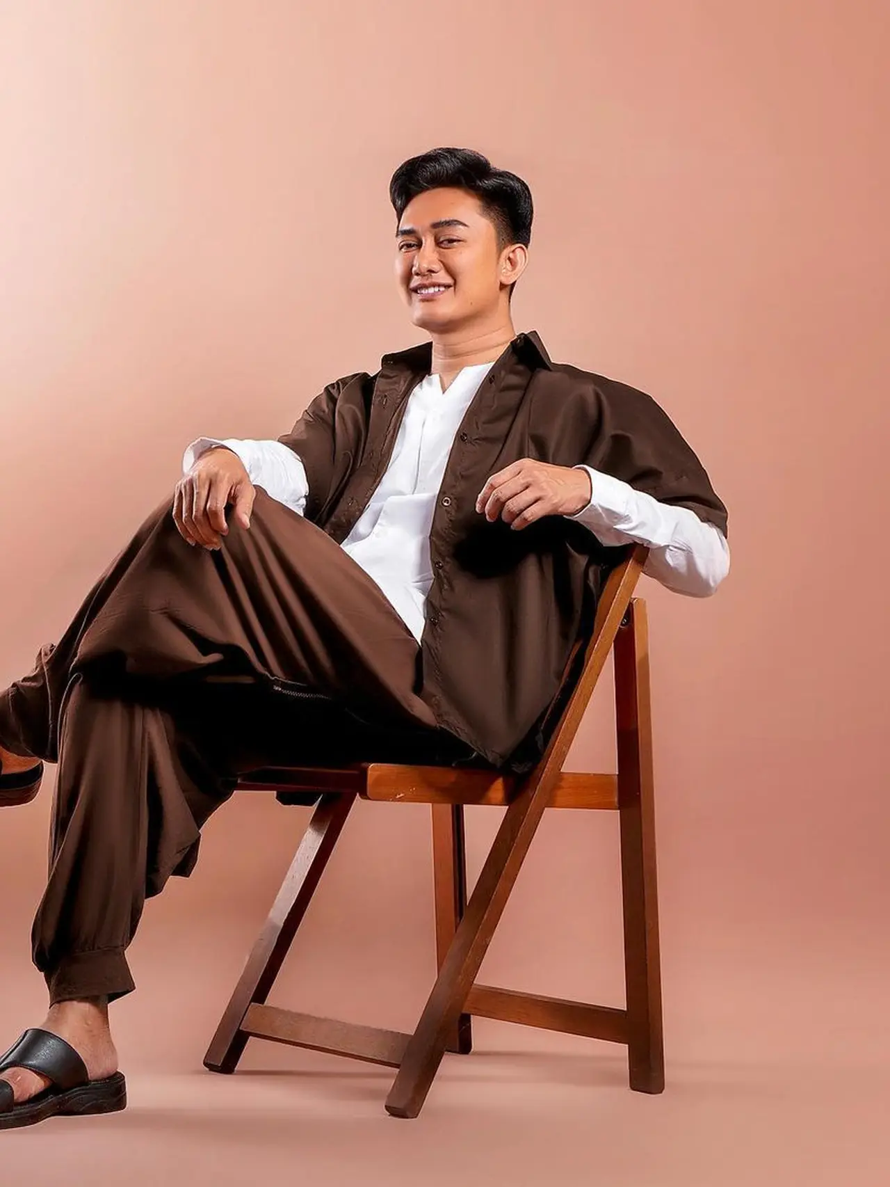7 Potret Terbaru Boby Tince Kini Hijrah, Dulu Dikenal Tampil Sebagai ...