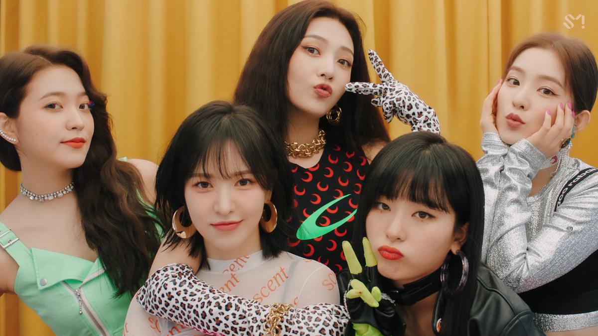 4 Pesona Red Velvet di Zimzalabim yang Menyihir