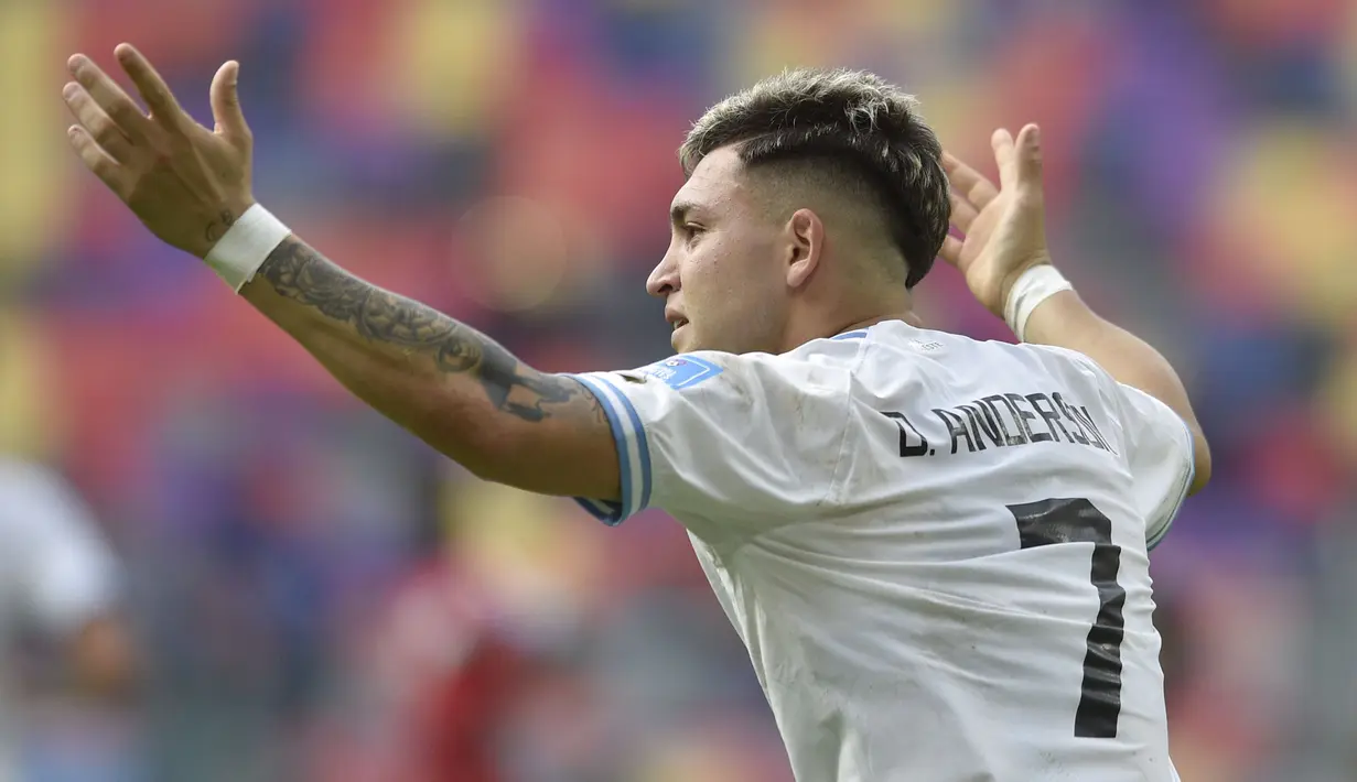 Foto: Gol Jarak Jauh Anderson Duarte Bawa Uruguay Menangkan Laga 10 Vs ...