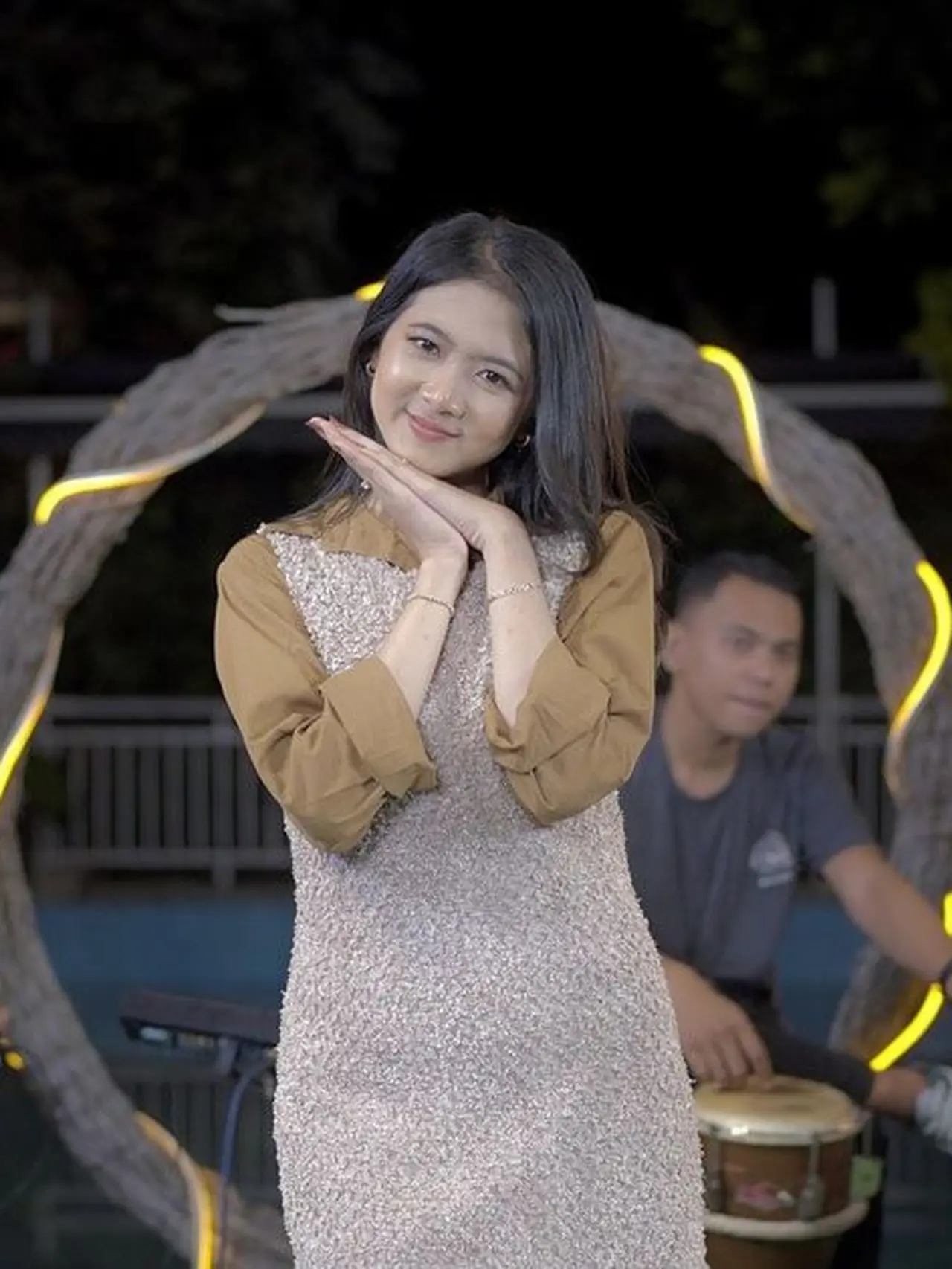 6 Potret Ochi Alvira Penyanyi Asal Banyuwangi yang Kecantikannya Curi ...