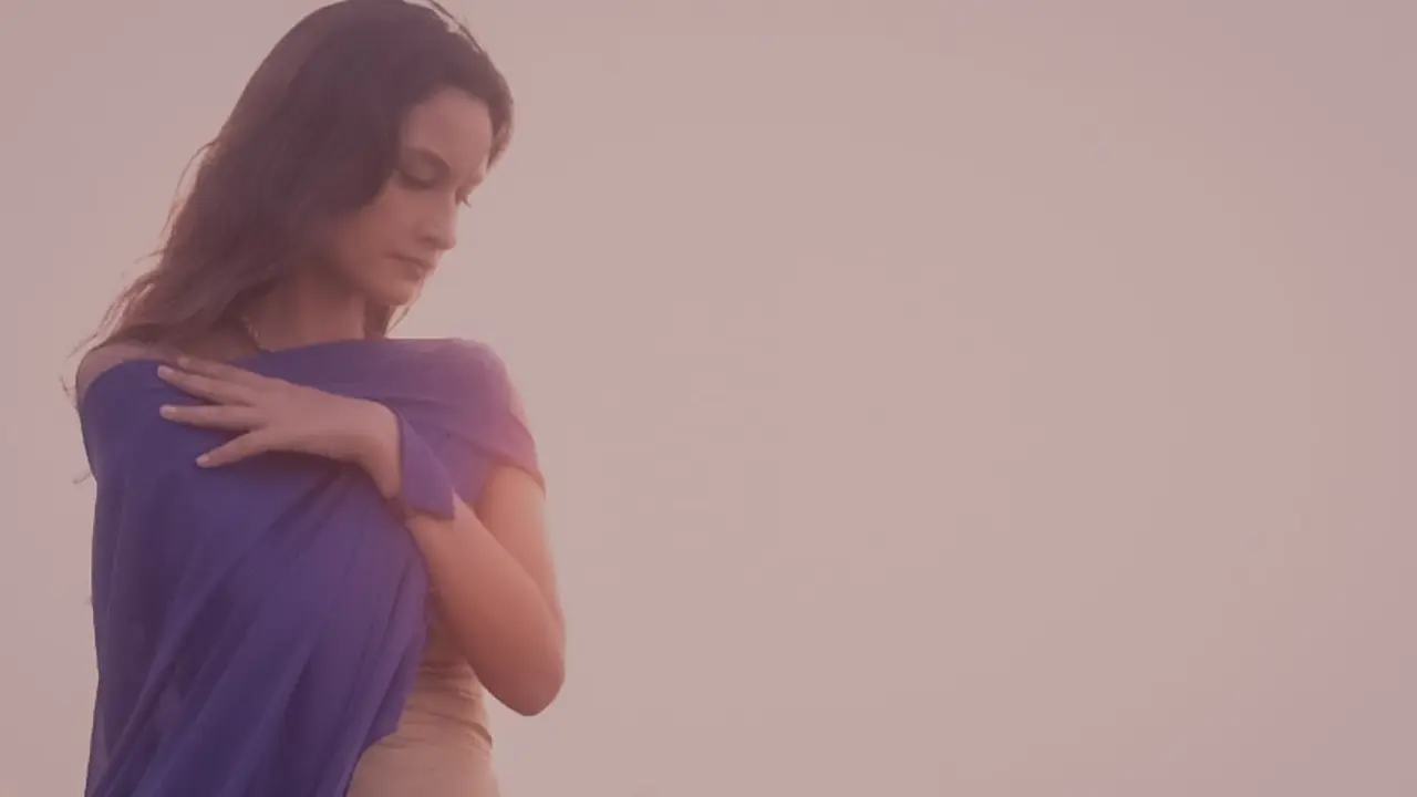 Rebecca Reijman Rilis Single Senandung Saja, Video Musiknya Gandeng ...