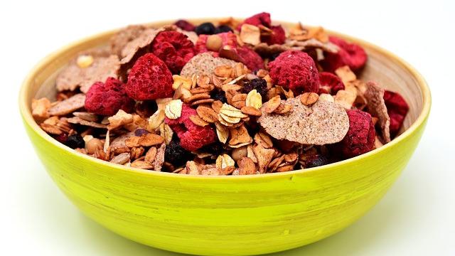 Tak Perlu Bingung, Ini Dia Perbedaan Oat, Muesli, dan Granola - Jateng ...