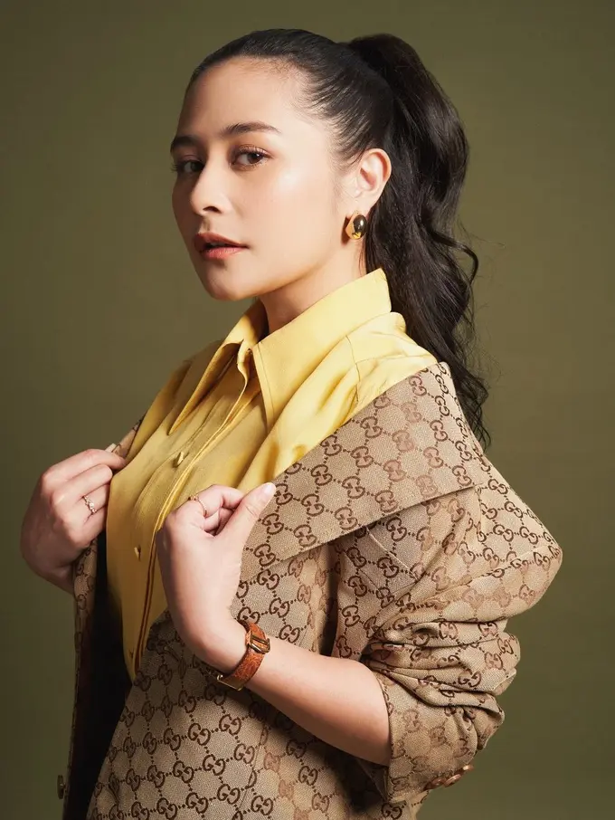 5 Artis Cantik Ini Bangga Gunakan Marganya Sebagai Nama Panggung ...
