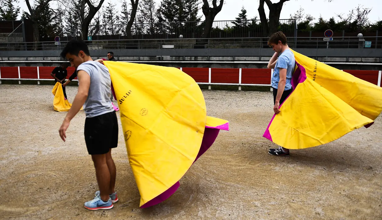 FOTO: Semangat Anak-Anak Belajar Jadi Matador di Prancis - Foto ...