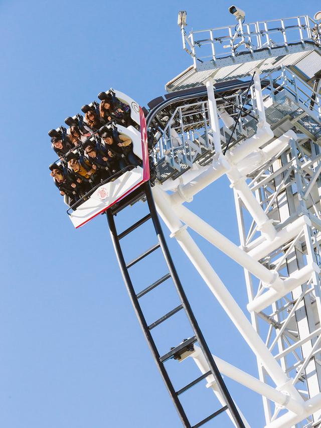 Bikin Jantung Berdesir, Begini Penampakan Roller Coaster Tercuram di Dunia