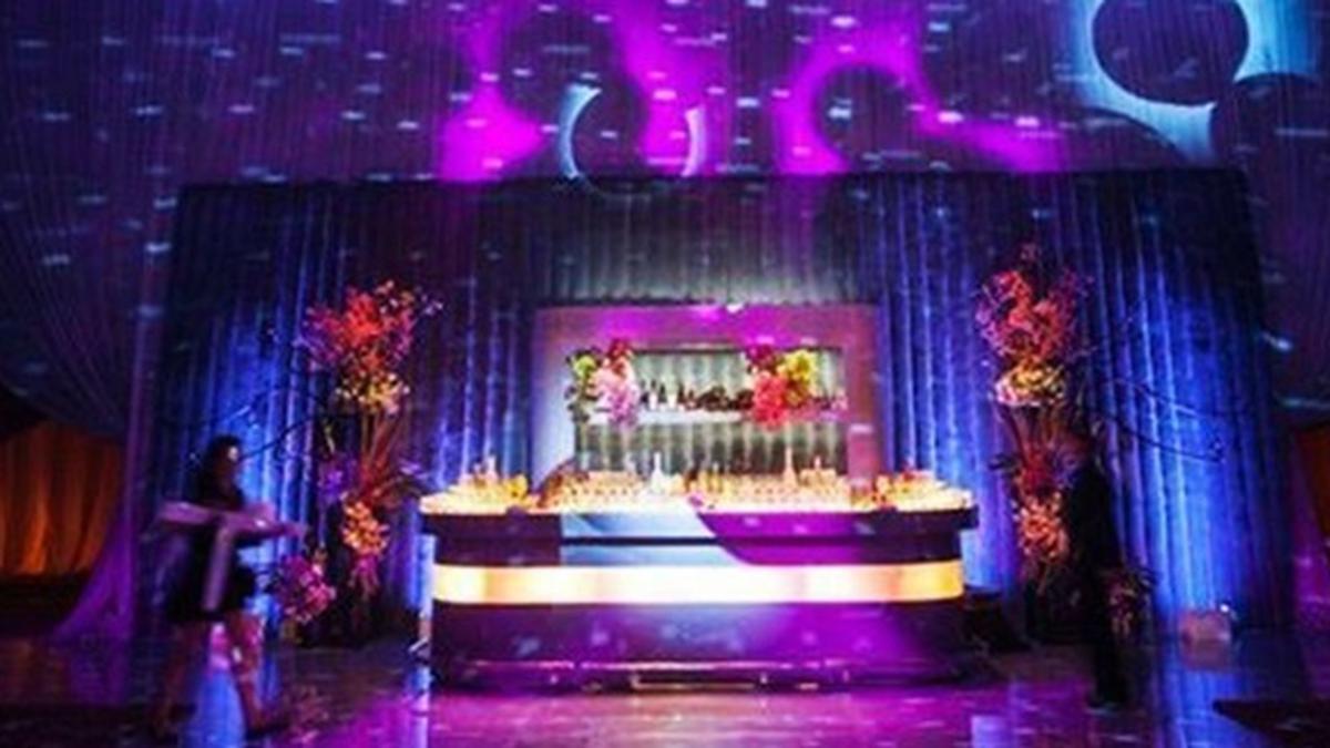 Inspirasi Dekorasi Pesta Pernikahan Warna Ungu Yang Cantik