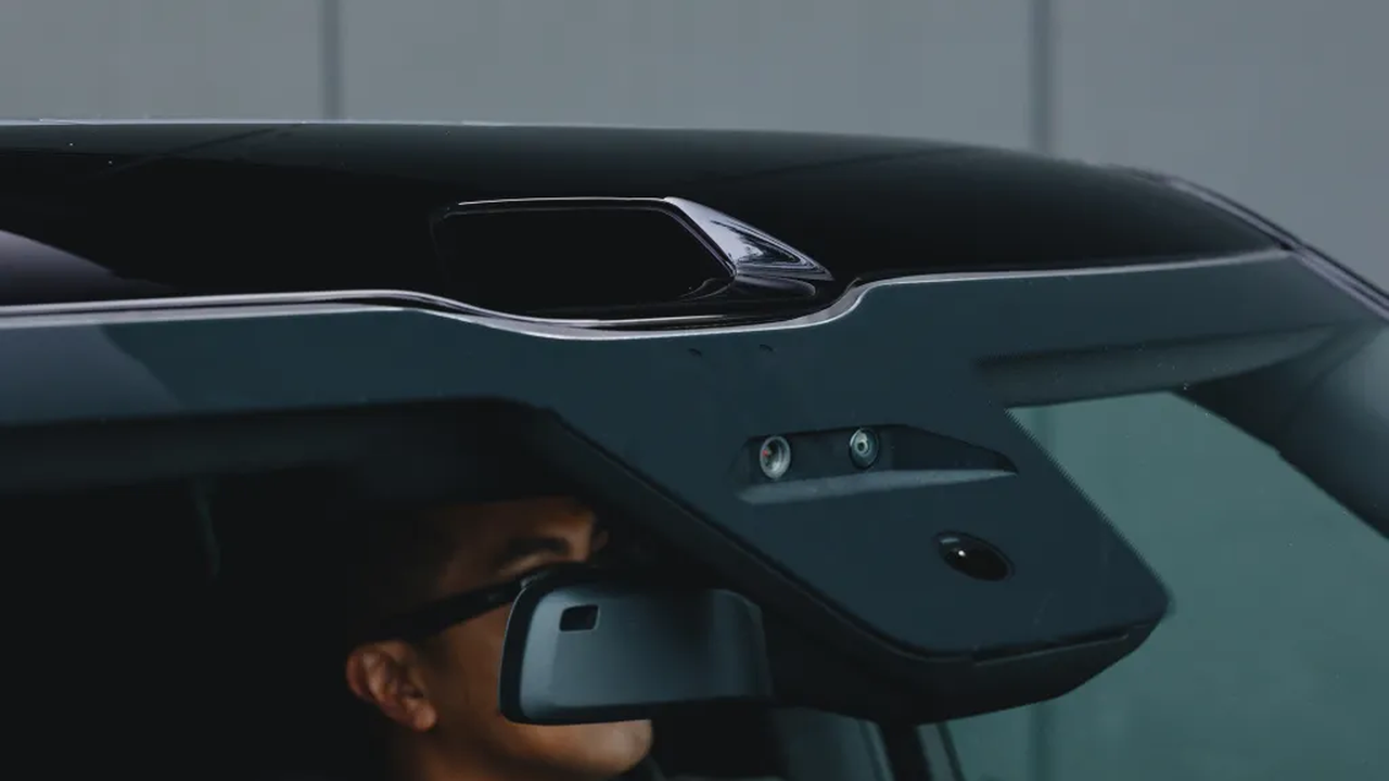 Rivian Menggebrak dengan Kecanggihan Sensor di Mobil Listrik Generasi ...