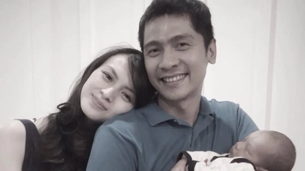 Lucunya Anak Adi Nugroho dan Donita Tidur di Atas Koper Mahal - ShowBiz ...