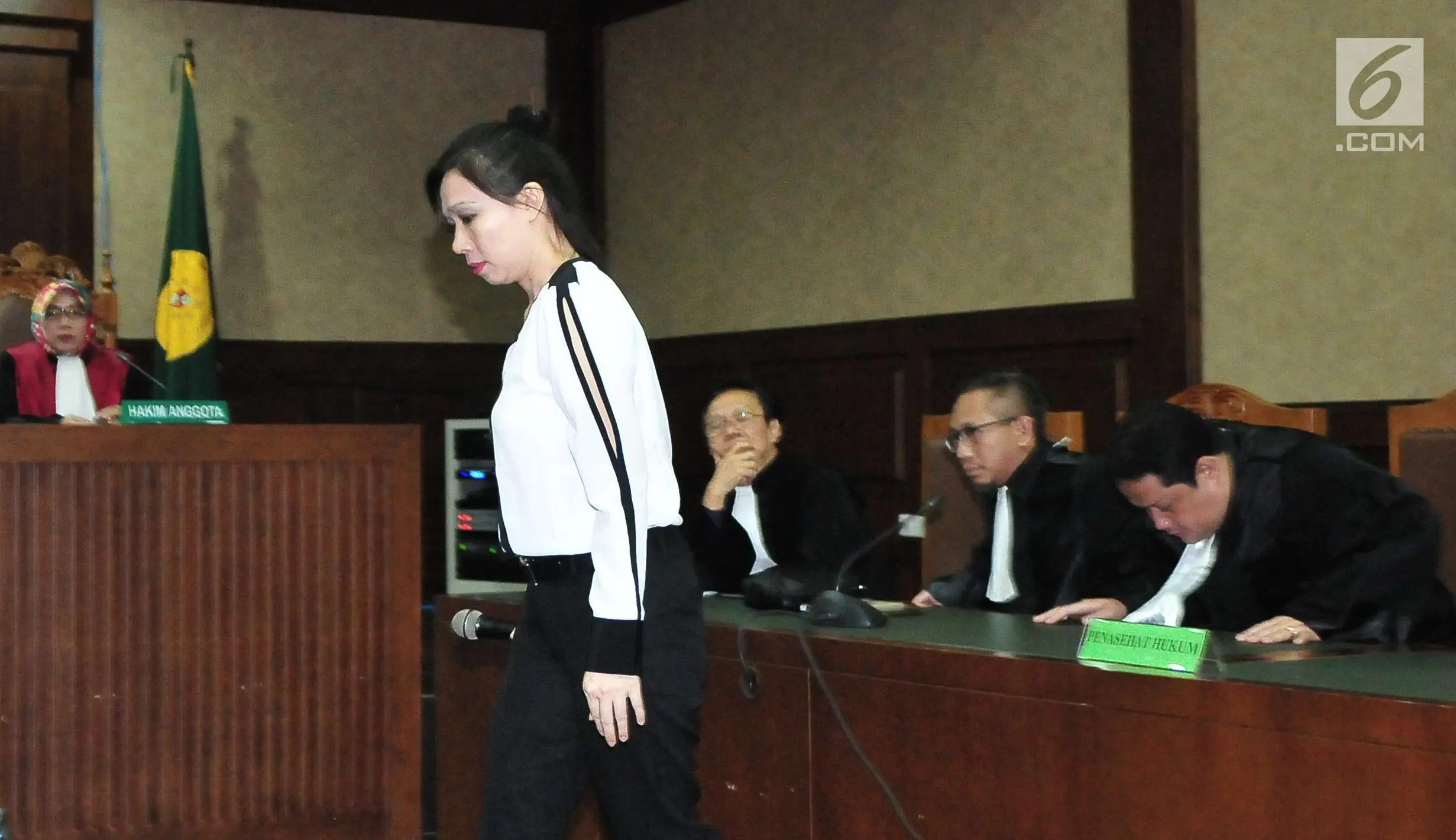 PHOTO: Penyuap Hakim Patrialis Akbar Jalani Sidang Putusan - Foto ...