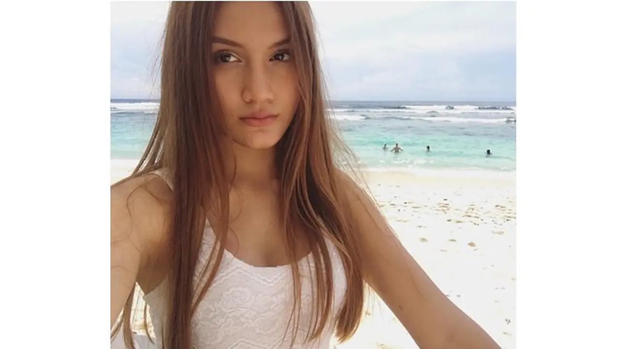 7 Potret Chelsea Shania, Adik Alexa Key yang Duet Bareng Al Ghazali ...