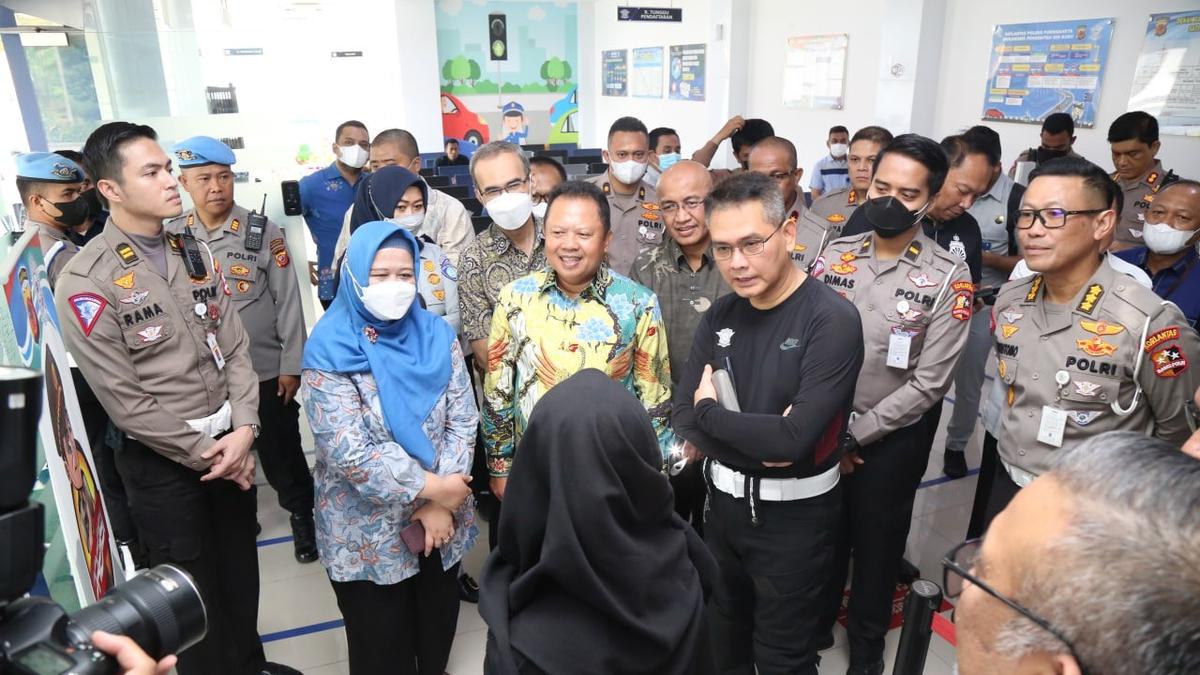Jadi Syarat Pengurusan SIM, Kakorlantas Polri Imbau Masyarakat Segera jadi Peserta JKN - News ...
