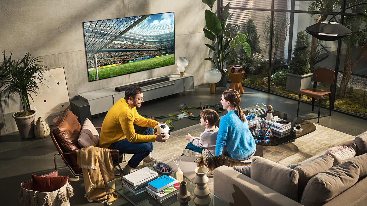 3 Tips Seru Nonton Pesta Sepak Bola Dunia dengan Pemilihan TV yang Tepat