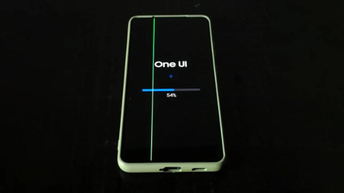 Update One UI Bikin Layar Galaxy S21 Hingga Z Flip 3 Bergaris Hijau ...