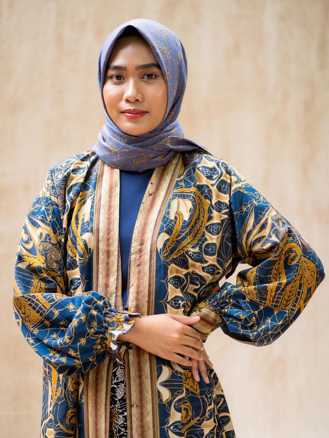 Inspirasi 9 Model Outer Batik Syari Terbaru 2025, Tampil Anggun dan Modern