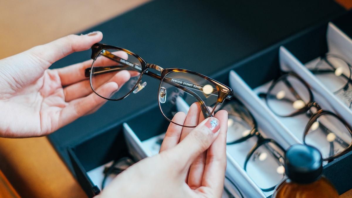 Pilih dan Coba Kacamata tanpa Harus ke Optik dengan Teknologi AR ...