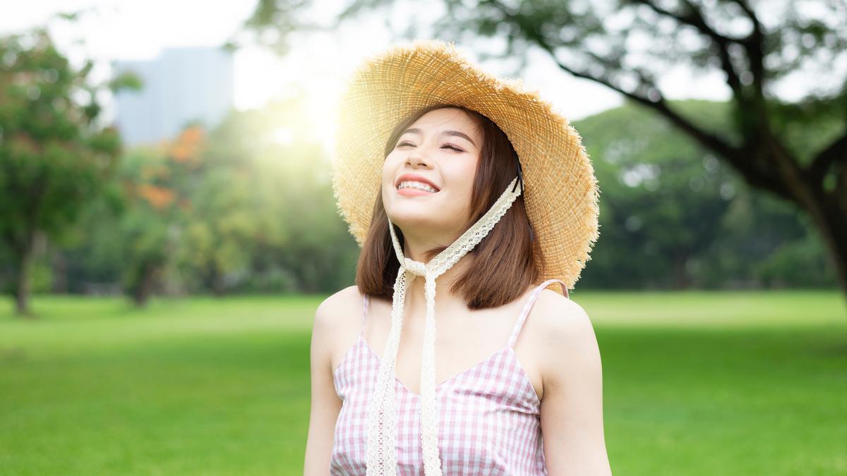 5 Zodiak Yang Bikin Para Pria Jatuh Cinta Pada Pandangan Pertama