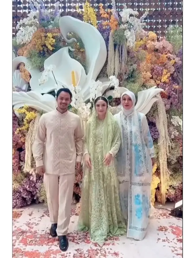 8 Potret Febby Rastanty Gelar Pengajian dan Siraman Jelang Nikah, Penuh Bahagia - Hot Liputan6.com