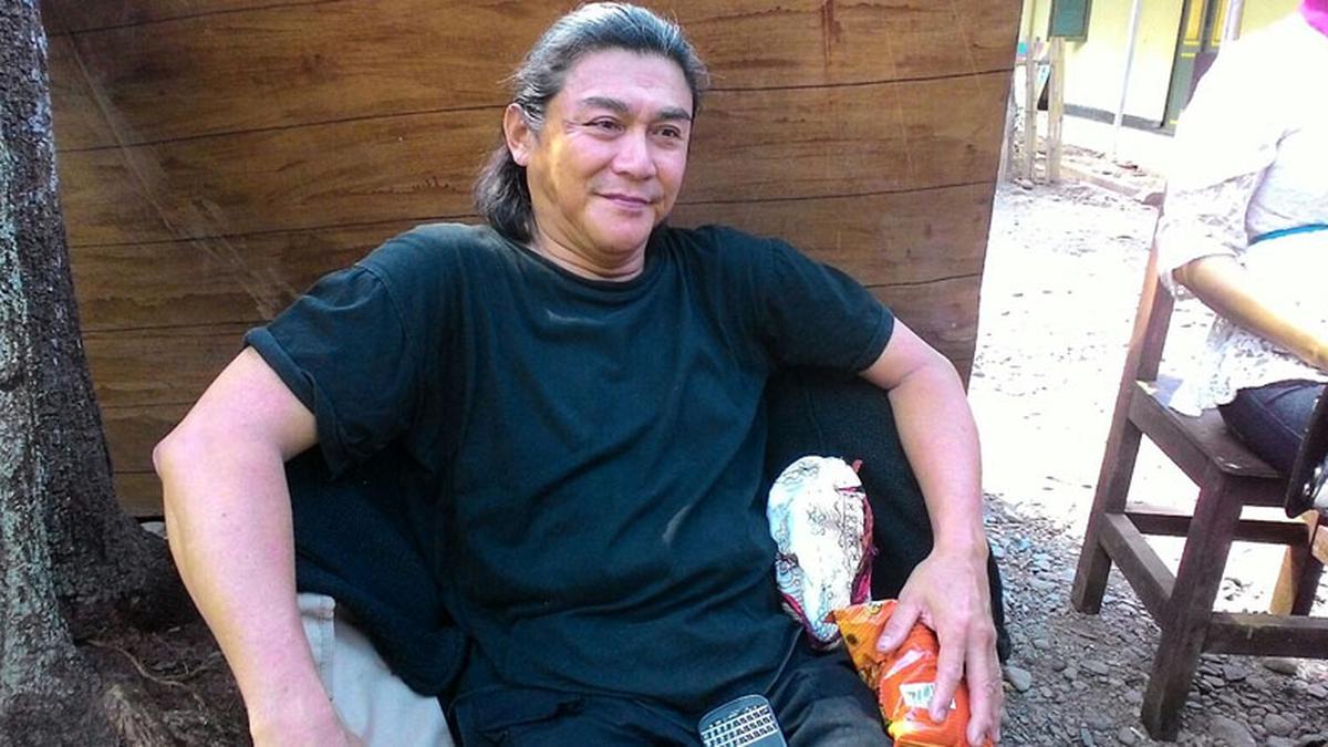 Punya Anak di Usia 60 Tahun, Willy Dozan Akui Masih Perkasa - ShowBiz ...