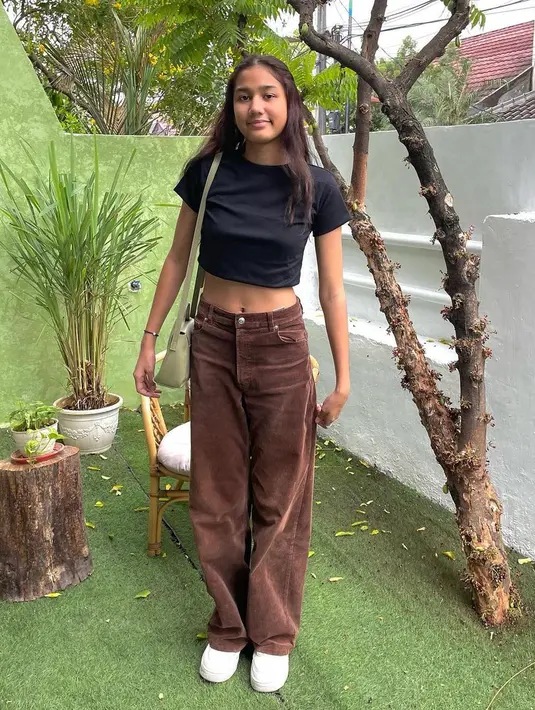 Tingginya Melebihi Sang Mama, Potret Naima Anak Nova Eliza Bak Super Model yang Jarang Tersorot ...