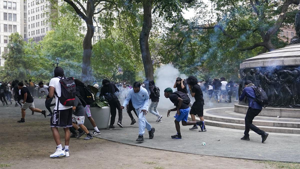 Kronologi Giveaway PS5 Influencer Kai Cenat Berujung Kerusuhan di New ...