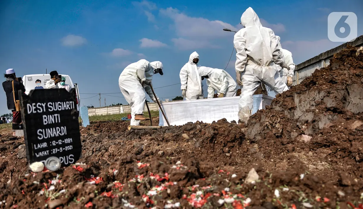 FOTO: TPU Rorotan Mulai Digunakan untuk Pemakaman Jenazah Pasien COVID ...