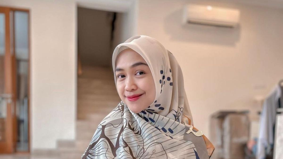 Mewah, Ria Ricis Bagi-Bagi Hampers Dior kepada Para Penggemarnya Jelang ...