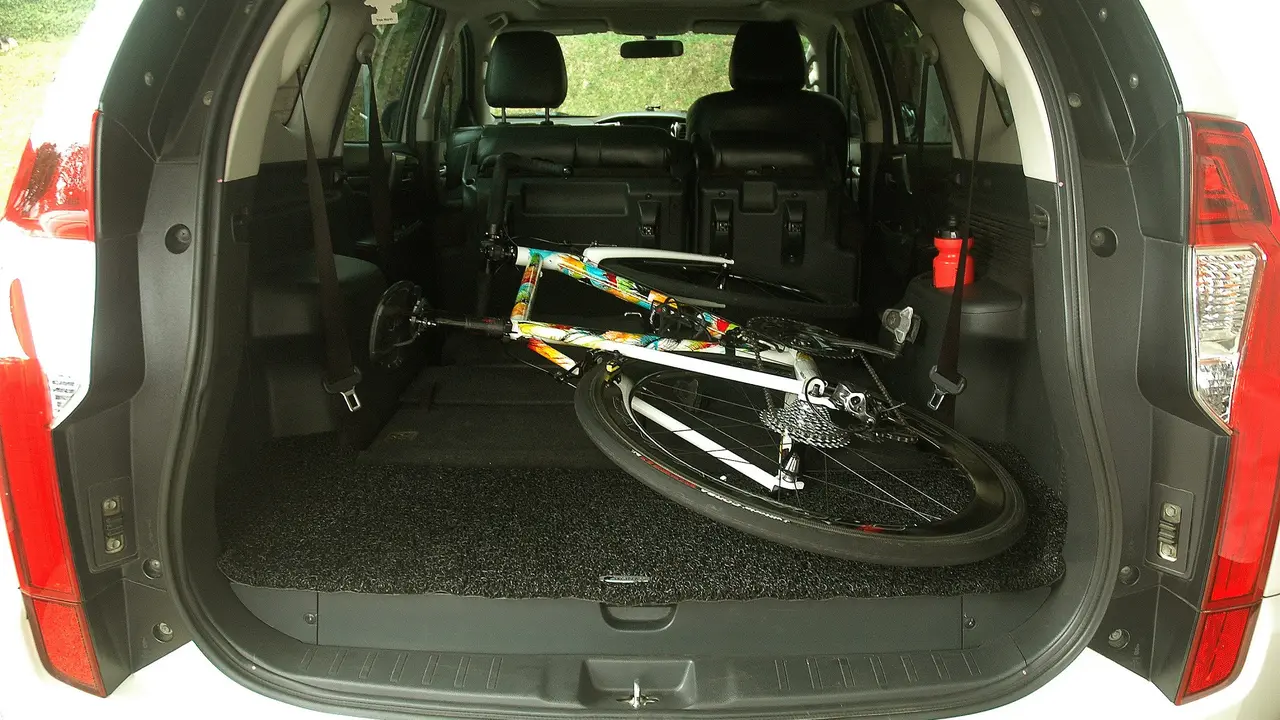 Ingat, Begini Cara Bawa Sepeda Pakai Mobil yang Paling Aman - Otomotif ...