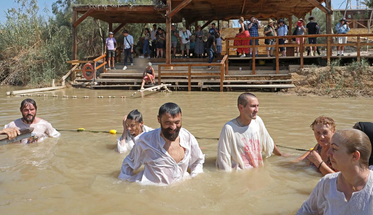 FOTO: Melihat Lokasi Pembaptisan Yesus di Sungai Yordan - Foto Liputan6.com